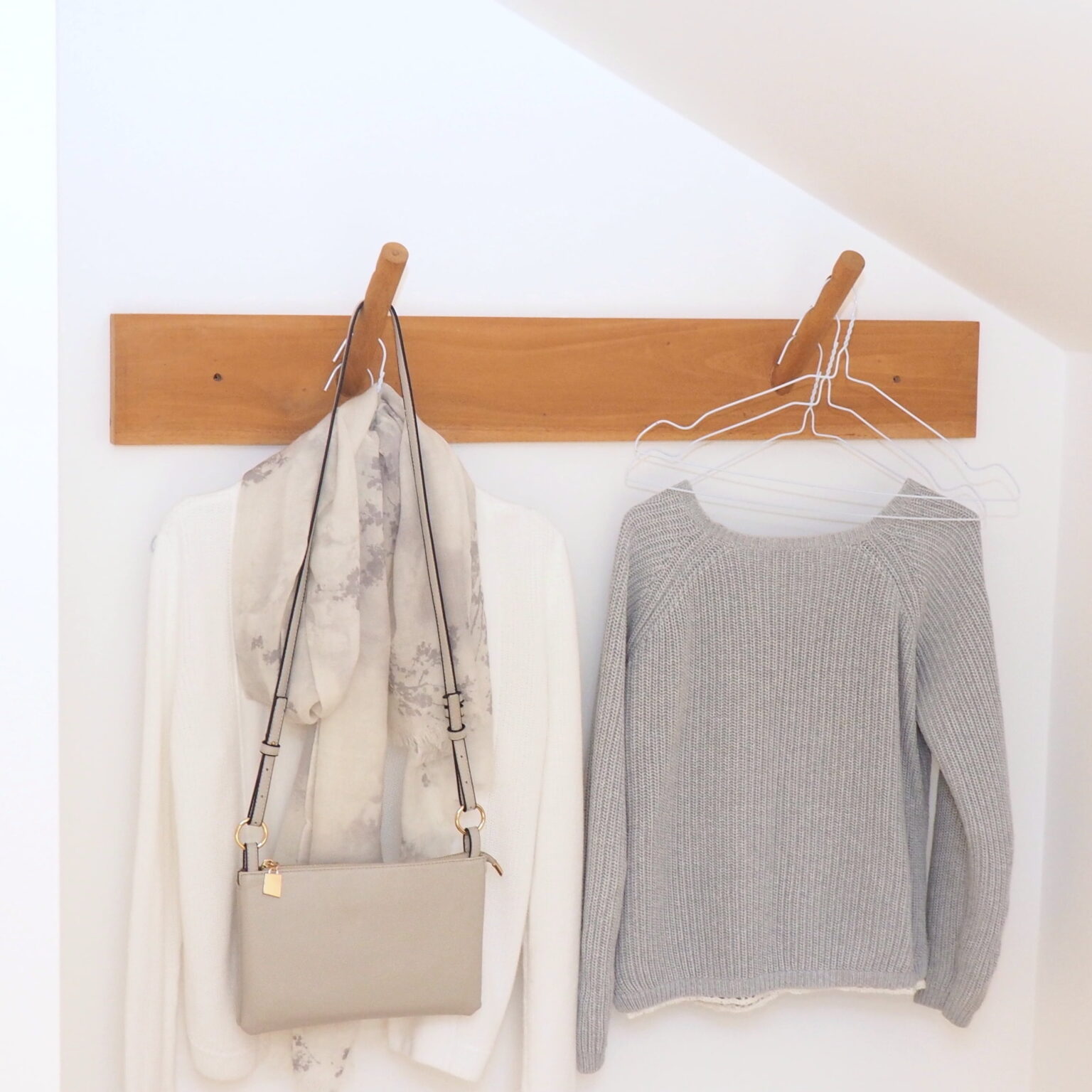 Scandinavian Clothes Rack | Wall Mounted Wooden Clothes Rack - Za Za Homes